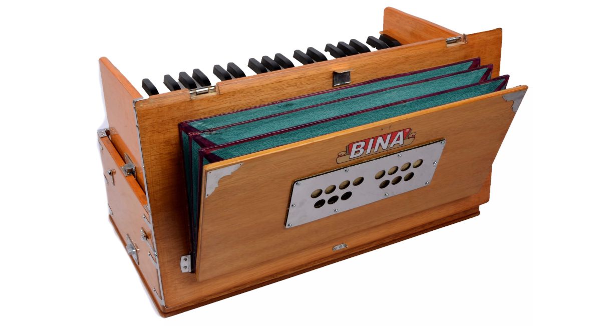 Bina Harmonium Model No. 23B Deluxe 3 ¼ Octave - Bina Enterprises